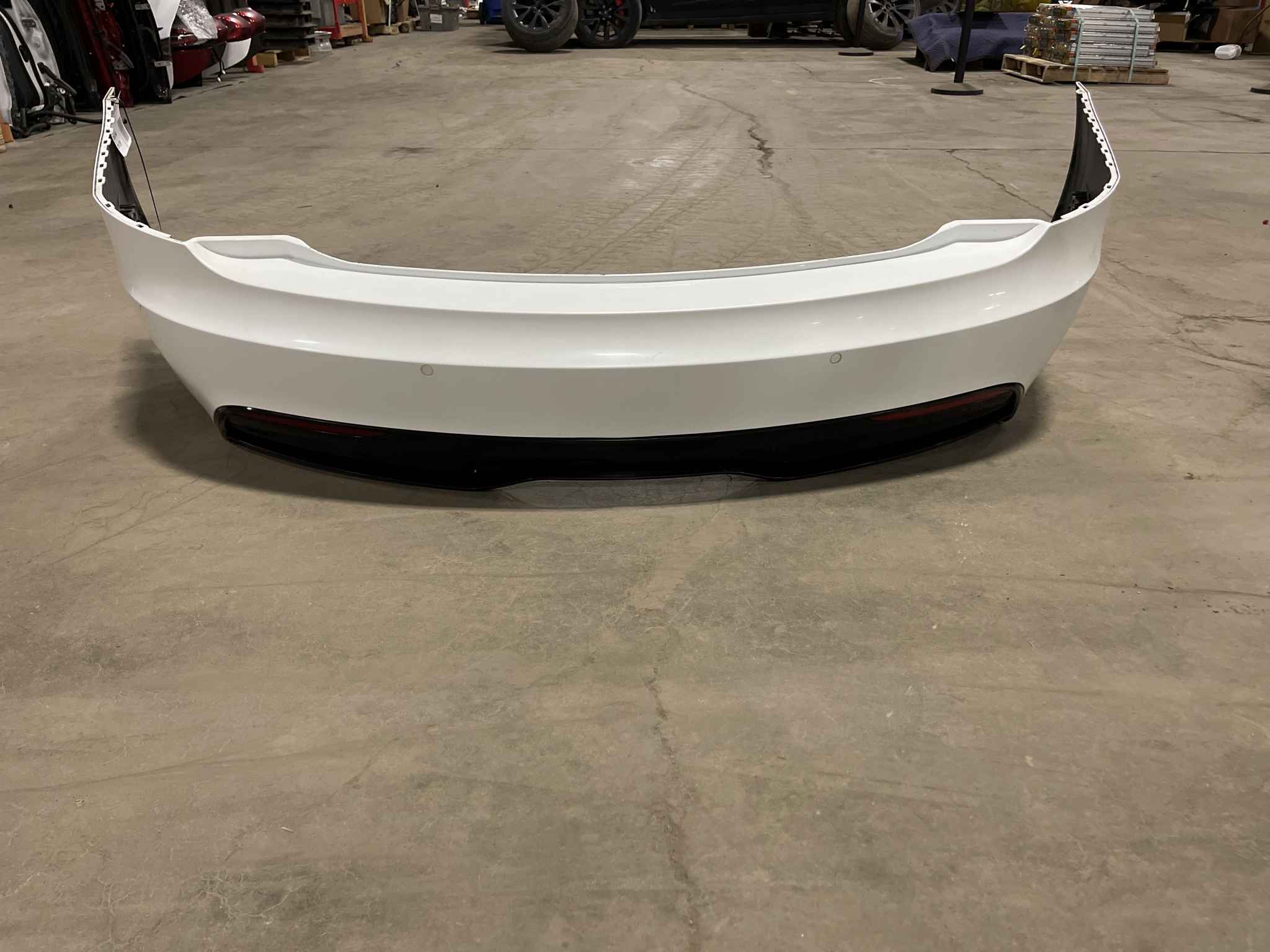 TESLA MODEL S REAR BUMPER ASSY, W/O ENERGY ABSORBER 1750102-S0-A – Ingenext