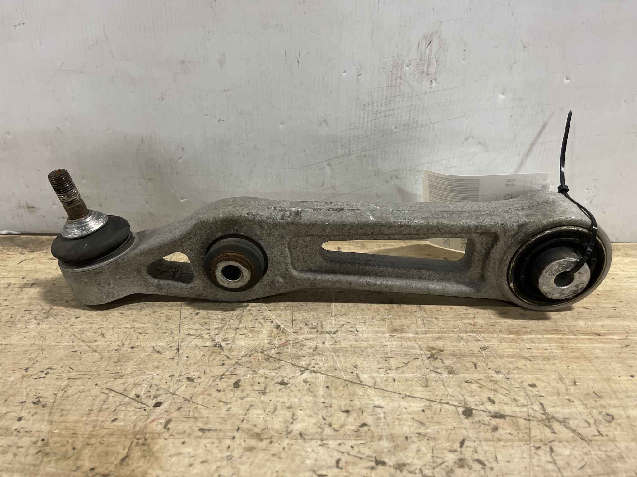 TESLA MODEL S FRONT AFT LINK ASSEMBLY 6007997-00-B – Ingenext