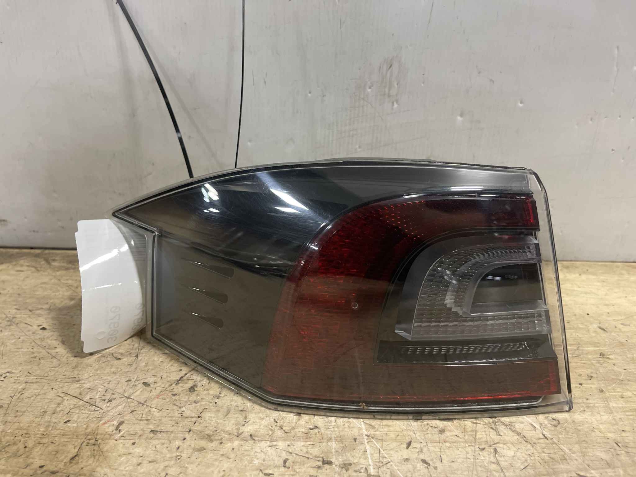 TESLA MODEL S TAIL LAMP ASSEMBLY SAE - REAR BODYSIDE - LEFT HAND 60059 ...