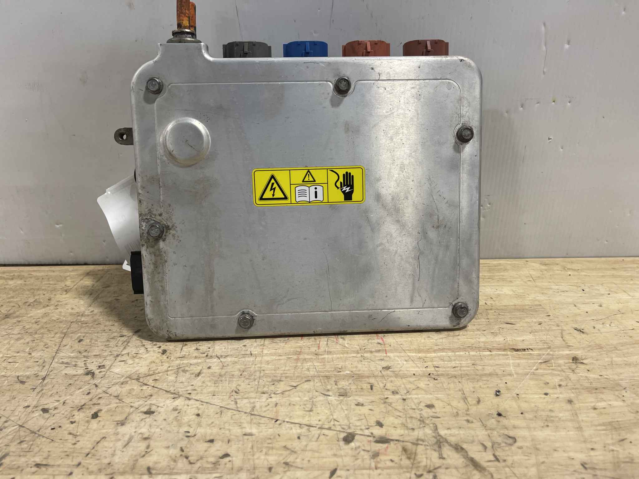 TESLA MODEL S FRONT JUNCTION BOX HV DSTRBTN 1028843-00-C – Ingenext